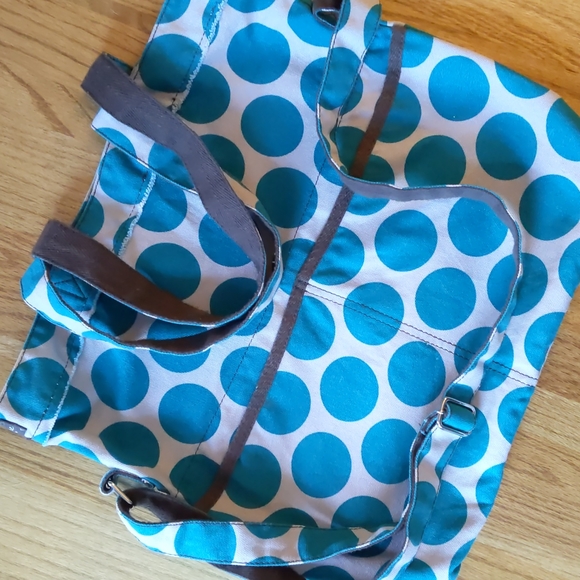 thirty-one | Bags | 2 Bags Thirtyone Retro Metro Tote And Matching ...